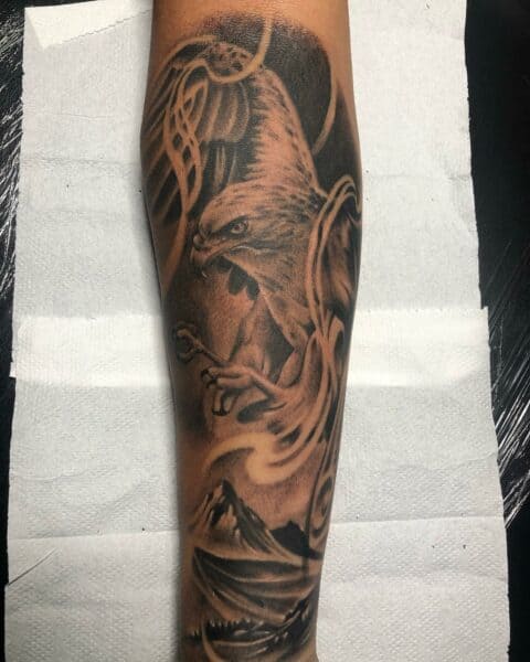 50 Amazing Hawk Tattoo Ideas for Men & Women in 2024