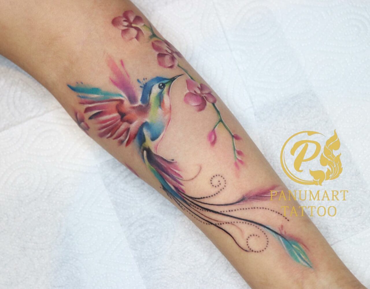 50 Beautiful Hummingbird Tattoo Ideas for Men & Women in 2024