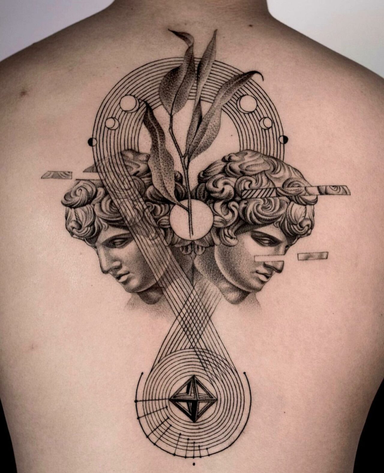 33 Geometric Tattoo Ideas for Men & Women in 2024