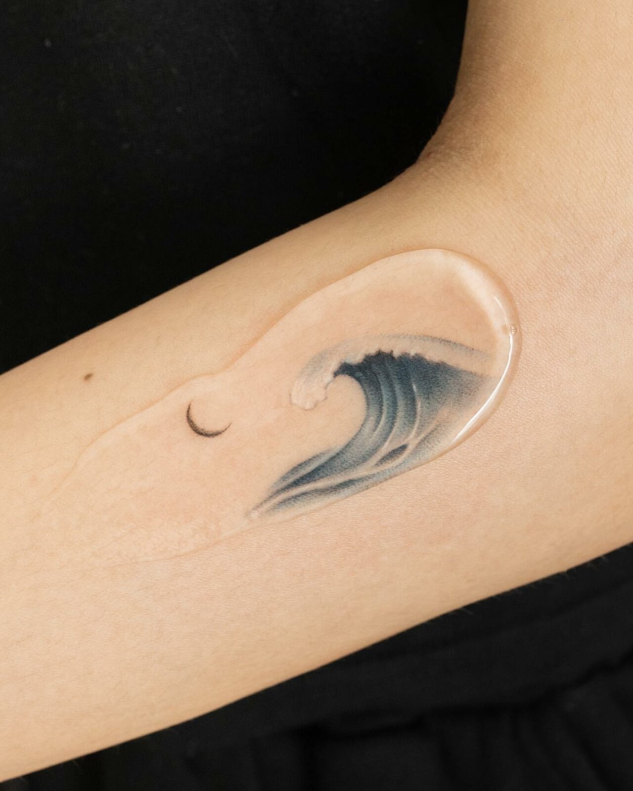 30+ Calming and Awesome Ocean Tattoo Ideas for Men & Women in 2024