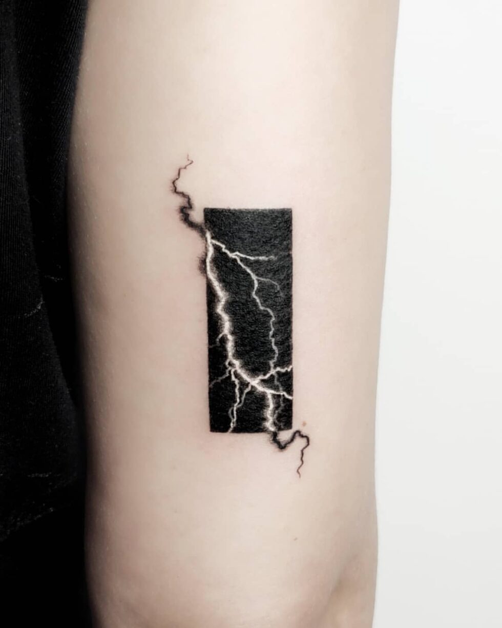 24 Striking Lightning Tattoo Ideas for Men & Women in 2023